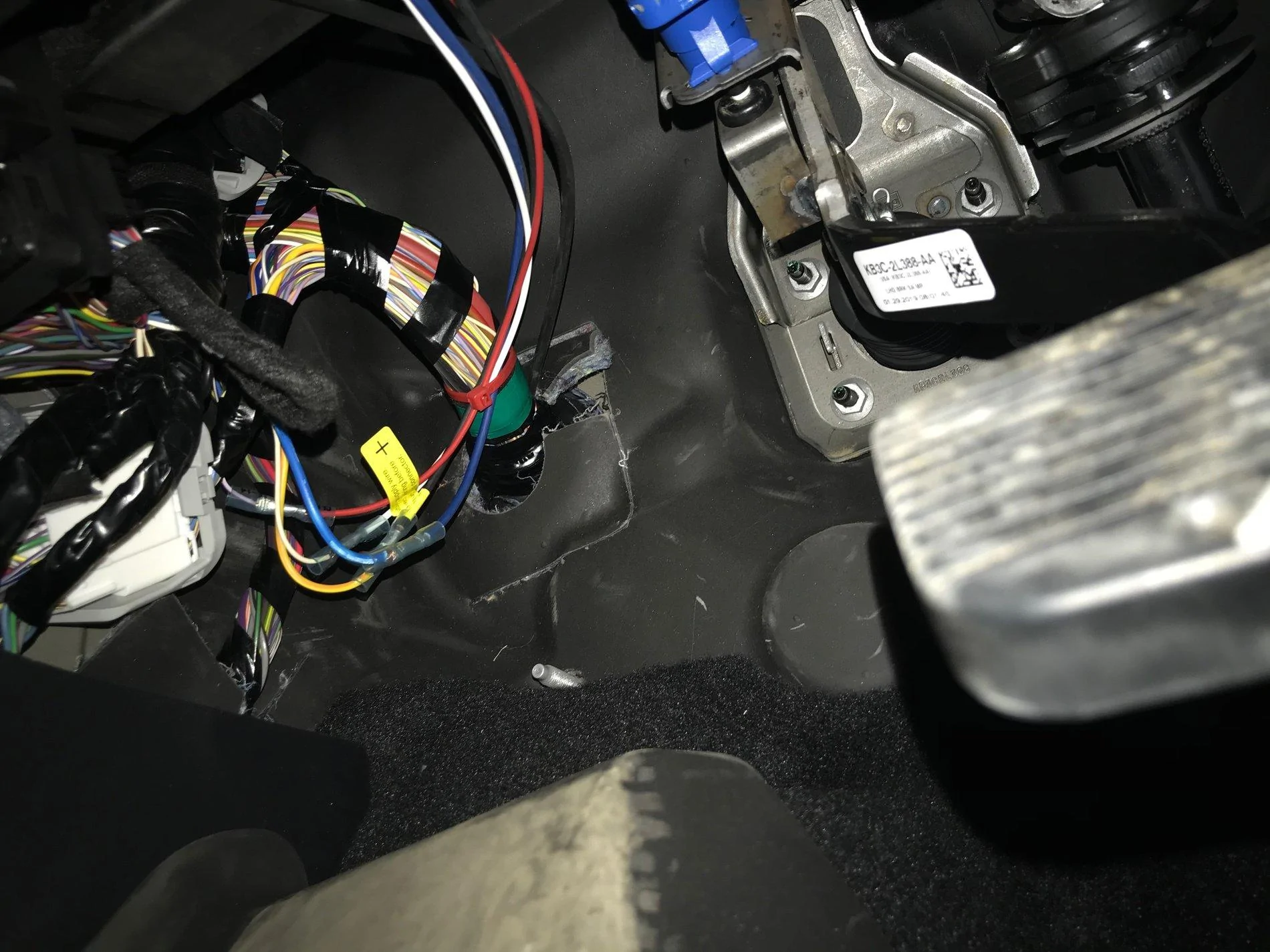 How to wire in TBC on XL w/o 4-wires | 2019+ Ford Ranger and Raptor ...